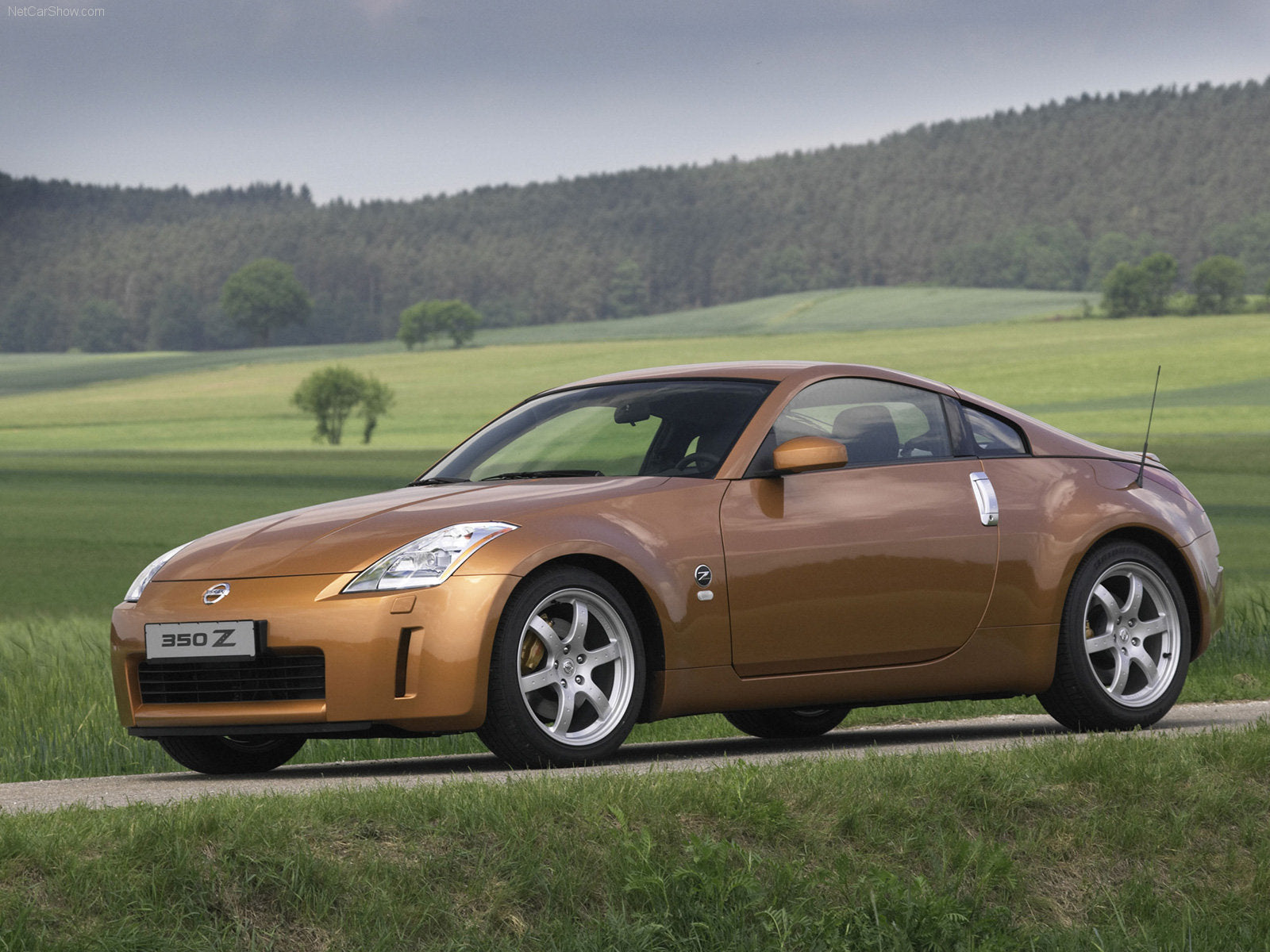 Nissan 350Z – Custom Car Posters