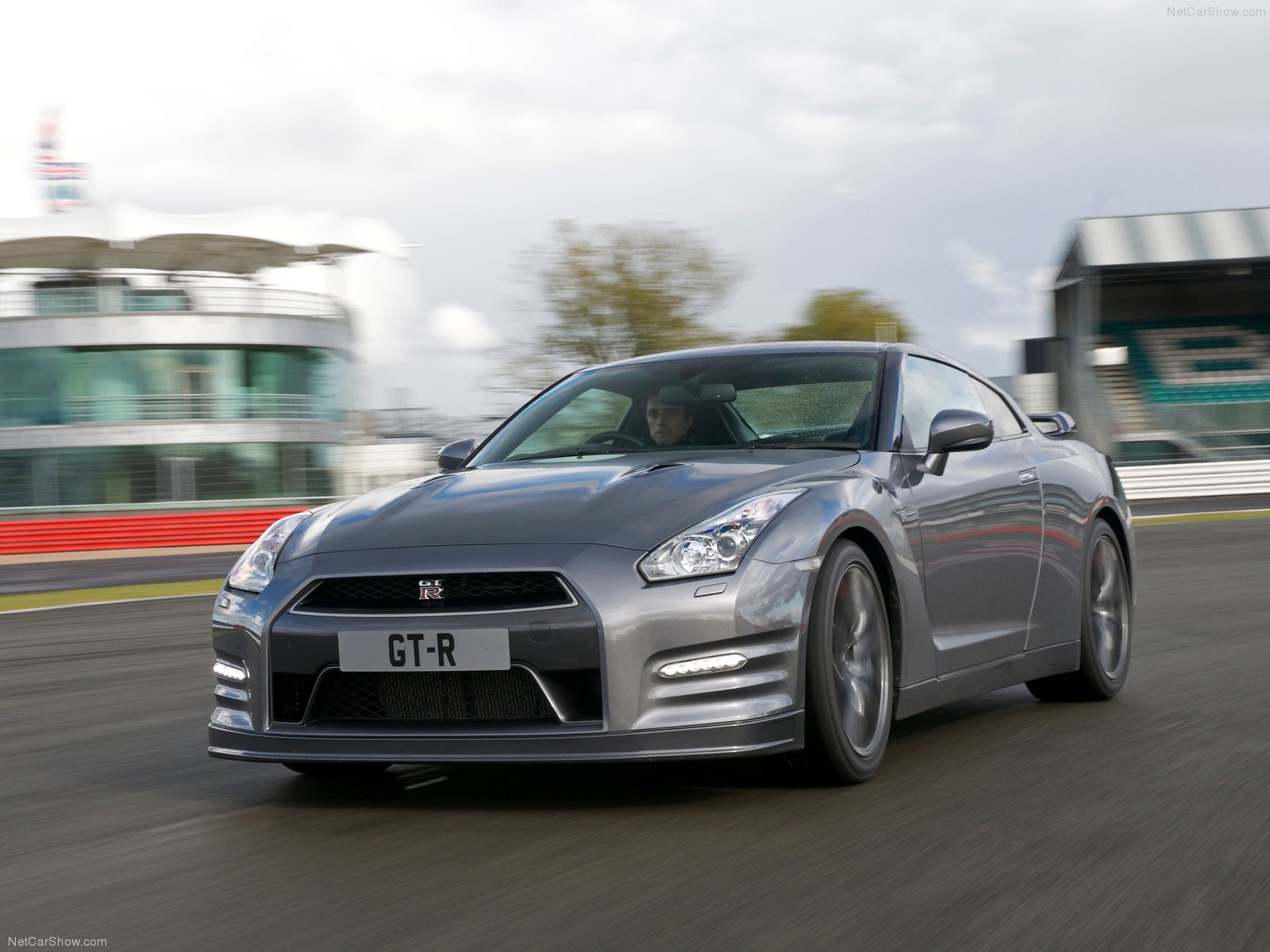 Nissan Skyline / GT-R – Custom Car Posters