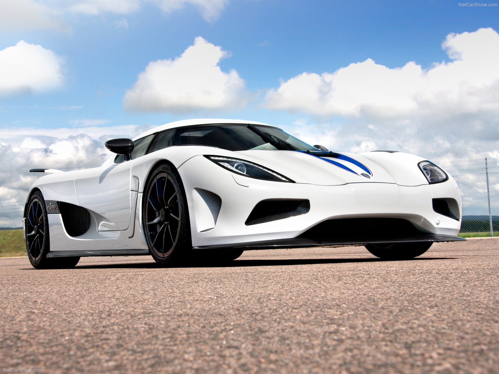 Koenigsegg – Custom Car Posters